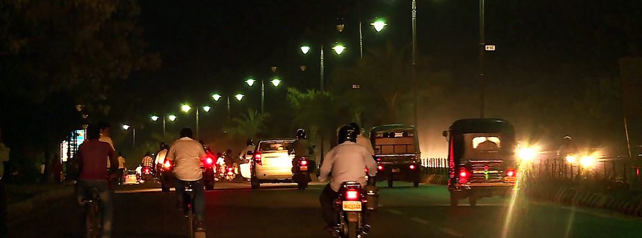 Better street lights boost business and improve lives in India